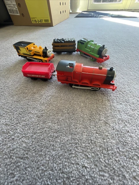 THOMAS TRACKMASTER DUNCAN, Percy & James, battery operated. Old style ...