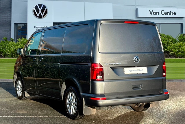 2024 VOLKSWAGEN TRANSPORTER T28 Panel van Highline SWB 110 PS 2.0 TDI ...