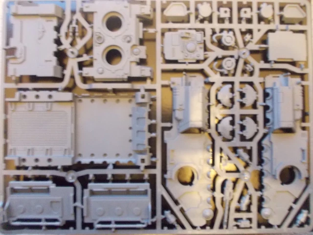 WARHAMMER 40K: SPACE Marine Primaris Impulsor new on sprue £32.00 ...