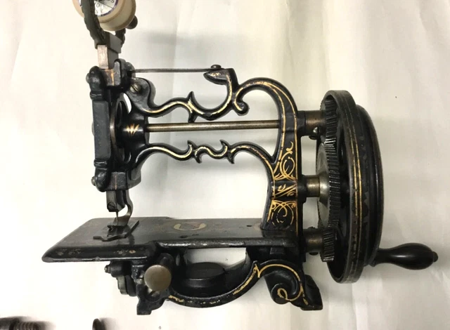 ANTIQUE WEIR “JAS G Weir 55s” Sewing Machine Circa 1870’s + original instruction EUR 257,58 ...
