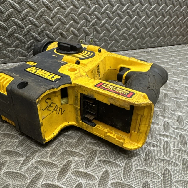 DEWALT DCH253 N 18V XR Li-ion Cordless SDS+ Rotary Hammer Drill Body ...
