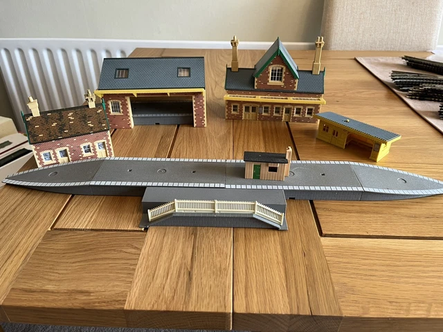 TRIANG HORNBY STATION Buildings and Platform £15.00 - PicClick UK
