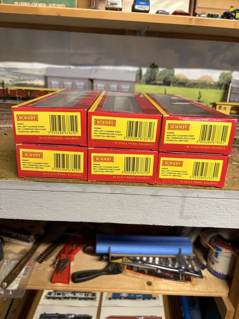 RAKE OF 6 HORNBY BR Departmental, ex-Mk1 SK Staff Coaches,- OO Gauge £ ...