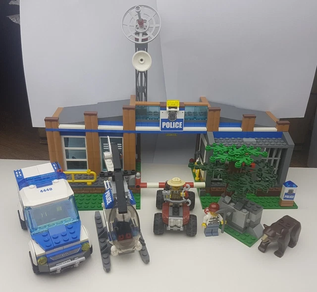 LEGO CITY FOREST Police Station, Helicopter, Dog Van 4439 4440 4441 ...