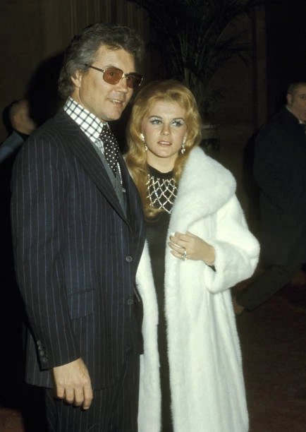 ANN-MARGRET AND HUSBAND Roger Smith at Ann-Margret Press Con - 1971 Old ...