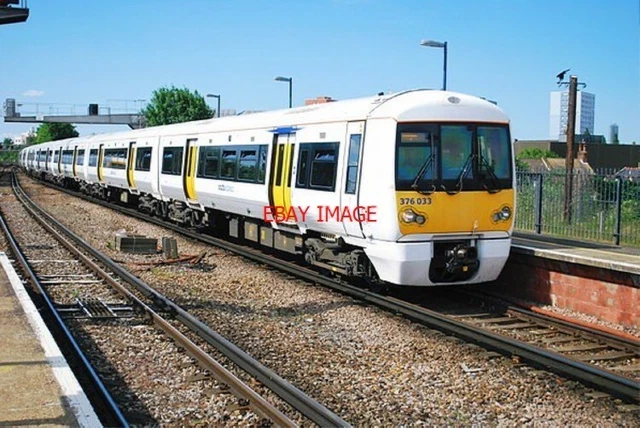 PHOTO CLASS 376 Electrostar 5-Car Emu No 376 033 At New Cross On A ...