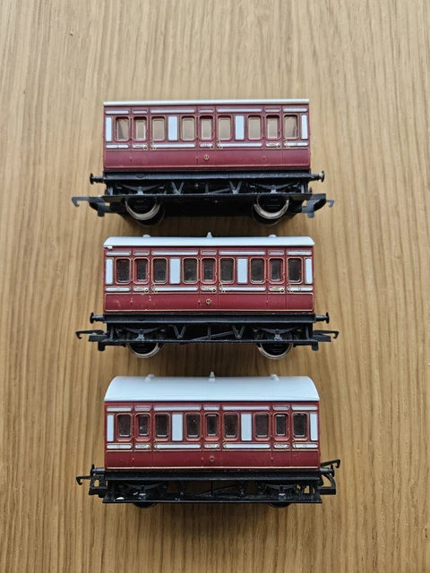 HORNBY R219 4 Wheel Coach Caledonia Livery X 3 Unboxed Look £20.48 ...