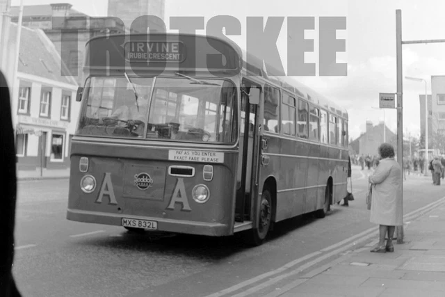 LARGER NEGATIVE AA Motor Services Seddon Pennine MXS832L Irvine 1983 £4 ...