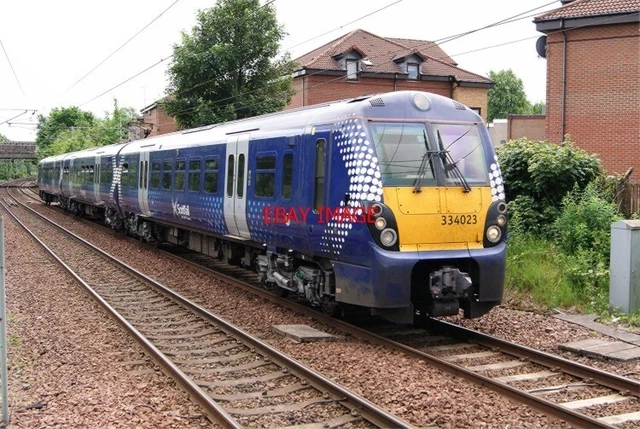 PHOTO CLASS 334 3-Car Emu No 334 023 Stopping Approaching Whifflet On A ...