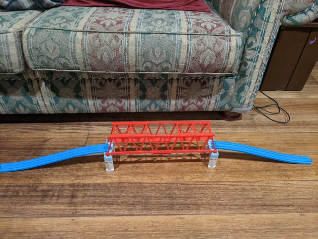 TRACKMASTER TOMY THOMAS Tank Engine LONG RED BRIDGE Long Curved Ramps ...