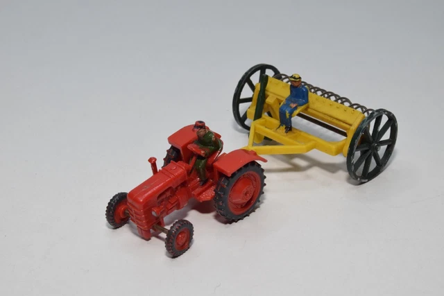 B46 1:60 ?? Siku Plastic V048 V48 Tractor Fahr + V242 V 242 Hay Rake ...