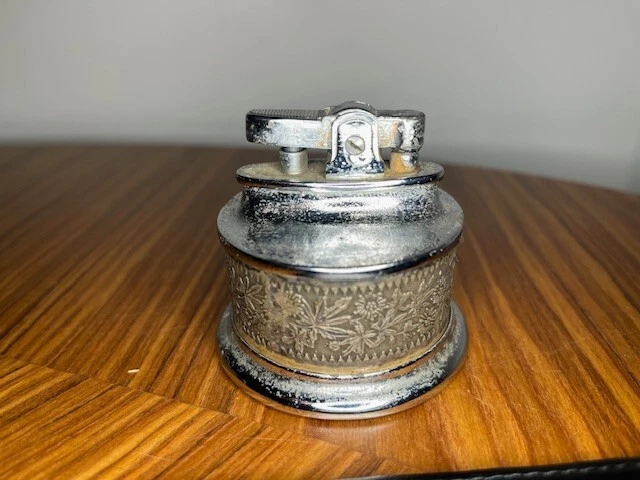 VINTAGE ROLSTAR PETROL Table Lighter - Chrome with wide leaf engraved ...