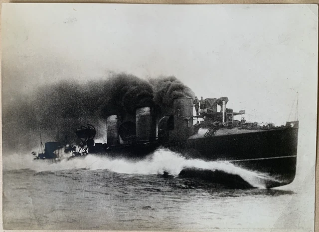 UNIQUE PHOTOS OF HMS Viper First Steam-Turbine Powered Warship and ...