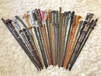 HARRY POTTER ⚡️ Wands in beautiful presentation box with cards . UK ...