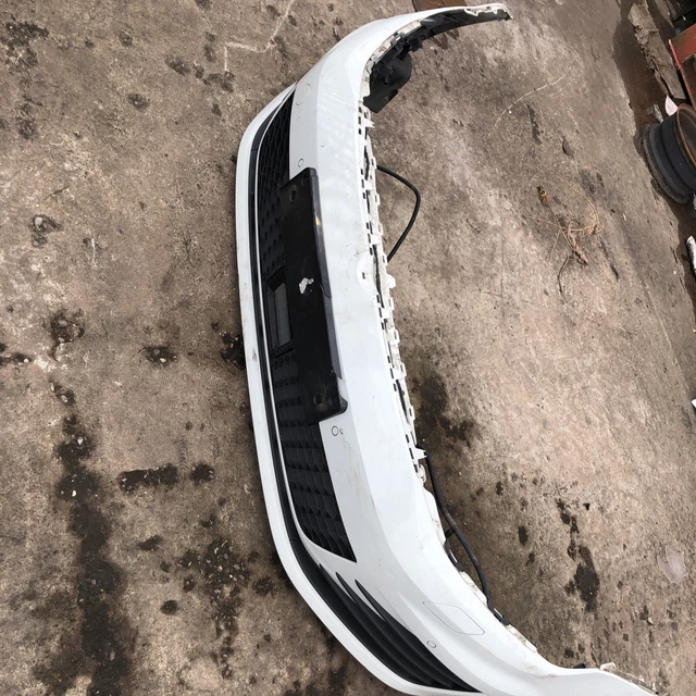 VOLKSWAGEN GOLF MK7 Gtd 2013-2017 Front Bumper White 5G0807221 £700.00 ...