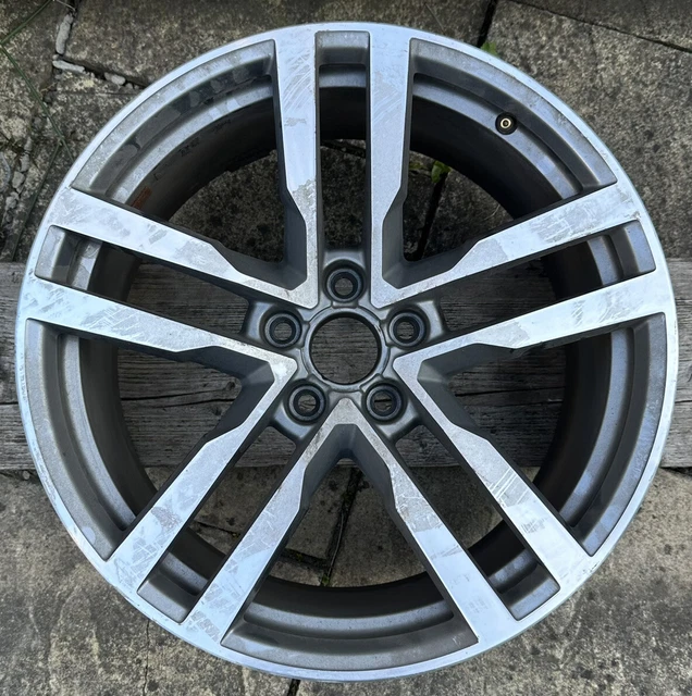 Genuine Audi Tt Tts Ttrs Mk3 8s 19” 9j Alloy Wheel 8s0601025f £250 00