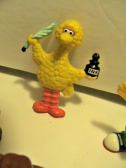 LOT OF 2 Sesame Street Muppets Muppet Yellow Big Bird rue sésame $5.99 ...