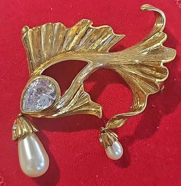 RARE NOLAN MILLER Gold Tone Open Angel Fish Crystal Eye 3" Brooch Pin ...
