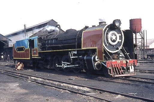ORIGINAL COLOUR SLIDE of 2043 YP class Indian steam loco £1.99 ...
