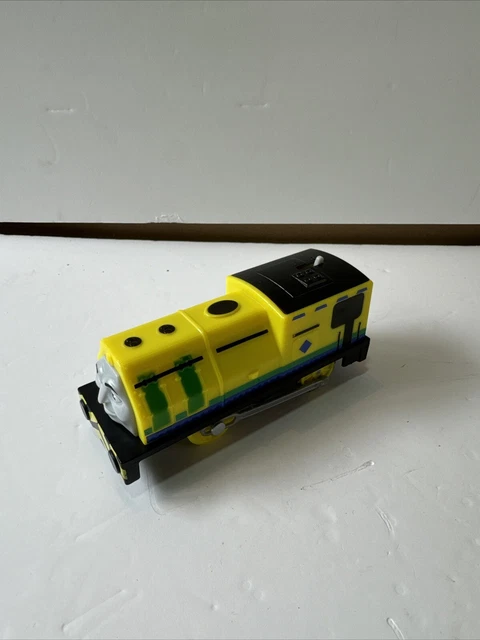 RAUL TRACKMASTER MOTORISED Train Thomas The Tank Engine Toy Mattel £7. ...