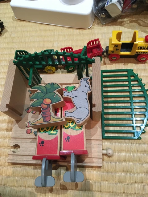 &BRIO& 33053 WOODEN Railway System Wooden Zoo Set £31.91 - PicClick UK