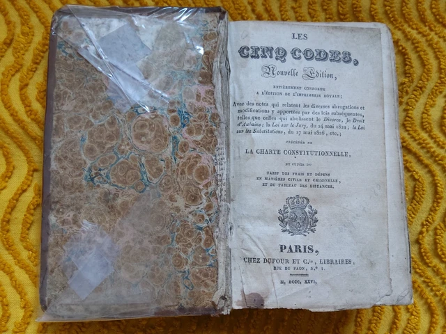LES CINQ CODES. Nouvelle édition 1826 Livre de droit ancien Droit civil ...