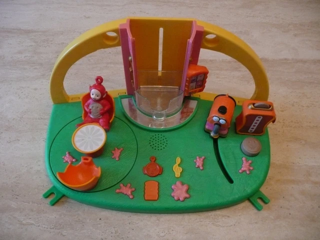 ENSEMBLE DE JEU musical Teletubbies Superdome & figurine Po avec sons ...