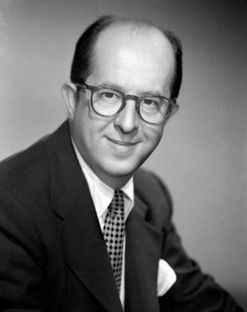 PHIL SILVERS AS he stars in the TV Show Sergeant Bilko 4 Old TV Radio ...