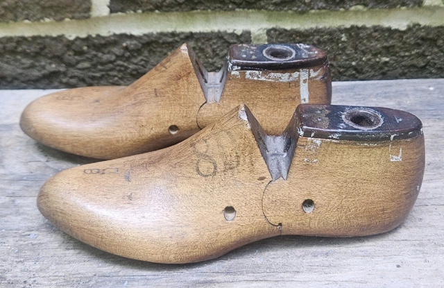 PAIR OF SMALL Antique Vintage Wooden Size 8D Cobbler Shoe Mold Forms £ ...