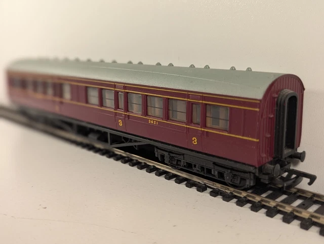 MAINLINE OO GAUGE LMS 57ft Corridor 1st/3rd Coach 3621 £11.00 - PicClick UK