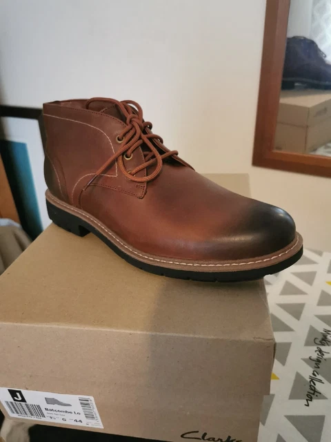 CLARKS MENS 'BATCOMBE LO' DARK TAN LEATHER LACE UP BOOTS. G Width Uk7 ...