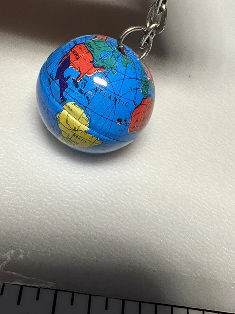 VINTAGE GLOBE EARTH Map Countries Oceans Planet World Keychain Key Ring ...