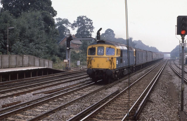 ORIGINAL SLIDE BR BRCW Class 33/1 Diesel 33105 Northbound at Weybridge ...