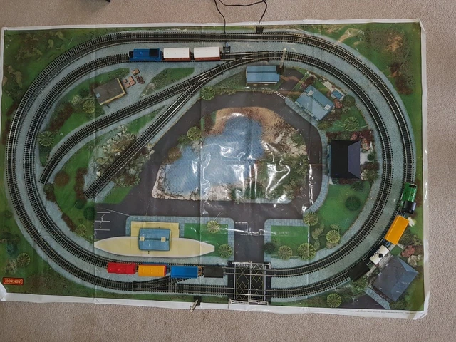 HORNBY THOMAS THE Tank Engine Track With Mat, 3 Trains And Extras £78. ...