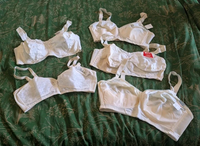 VINTAGE 1950S 60S Job Lot Of Bullet Bras Dead Stock American Nylon Lace ...