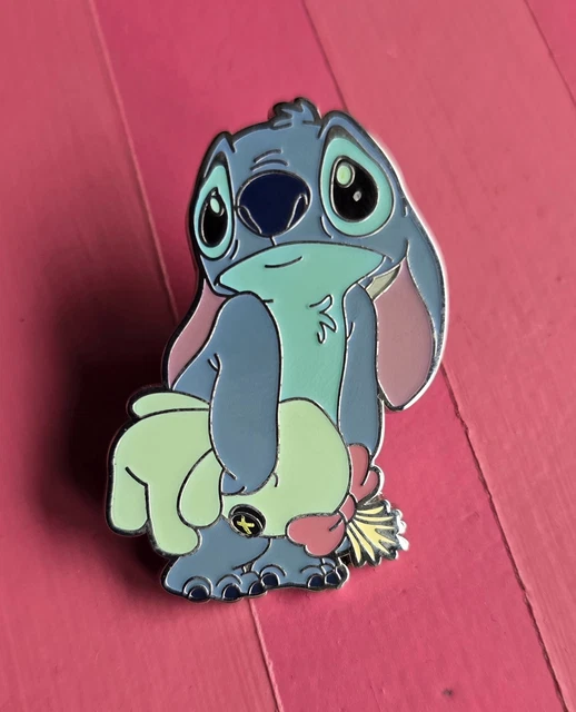 DISNEY DISNEYLAND PARIS Sad Stitch with Scrump DLP 2019 Lilo & Stitch £ ...