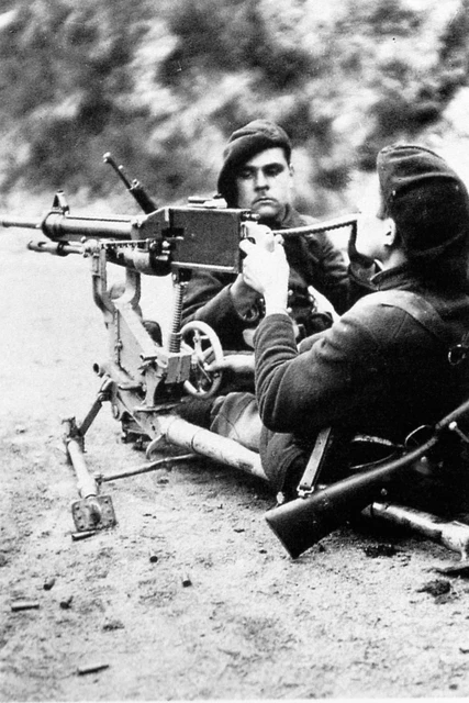 WW1 - FRENCH Machine Gun and Its Servants £1.74 - PicClick UK