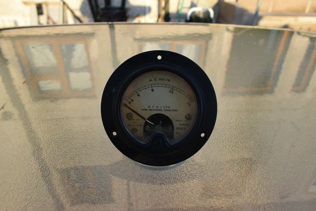 VINTAGE WW2 AIR Ministry 15 Volts AC FSD Meter 10A/8183 /Ernest Turner ...