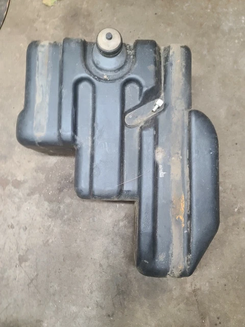 ARIENS GT 20 Garden Tractor Fuel Gas Tank EUR 51,00 - PicClick DE