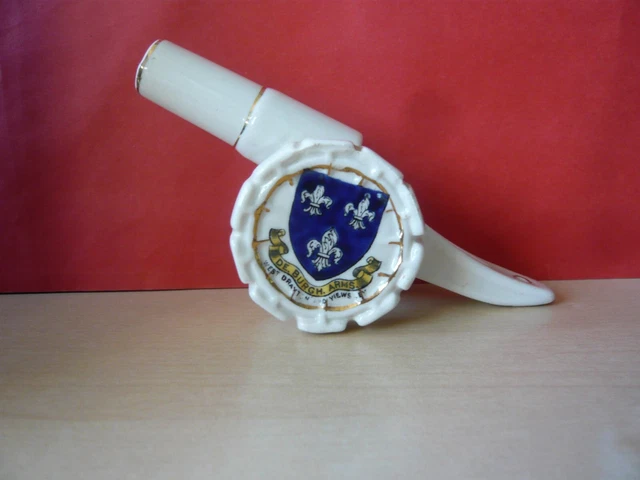 ARCADIAN CRESTED CHINA Model of WW1 Field Gun. Crest of West Drayton ...