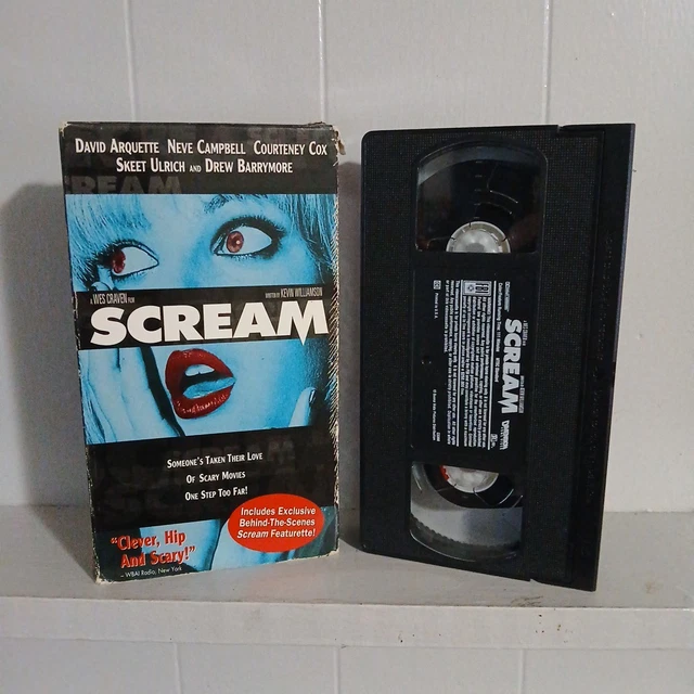 SEE PICS SCREAM VHS 1997 Drew Barrymore Blue Variant Cover Horror £17. ...