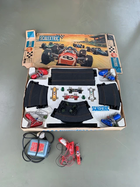SCALEXTRIC SET 80 in original box. With Change Over Tracks and Hump ...