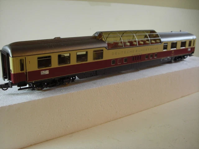 ROCO 45924: RHEINGOLD-SET mit Abteil-, Großraum-, Speise- und ...