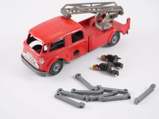 SOLIDO DÉMONTABLE CAMION échelle pompier non motorisé avec accessoires ...