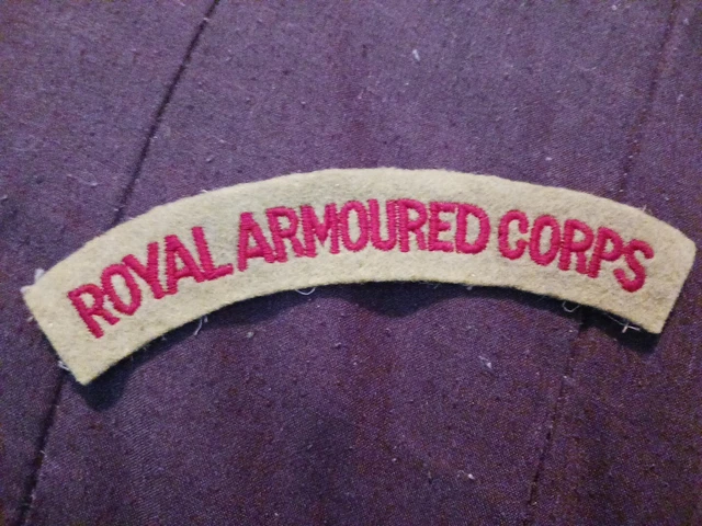 ORIGINAL WW2 ERA Royal Armoured Corps Regiment Cloth Shoulder Title ...