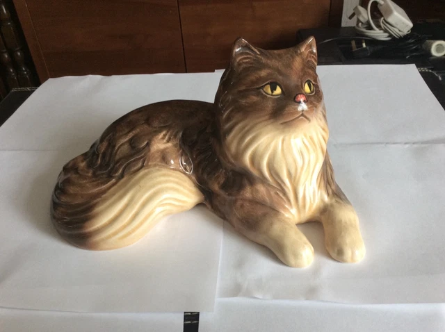 SYLVAC CAT LYING down £22.00 - PicClick UK