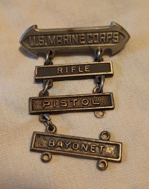 WW2 USMC US Marines Qualification Shooting Badge Sterling Rifle Pistol ...