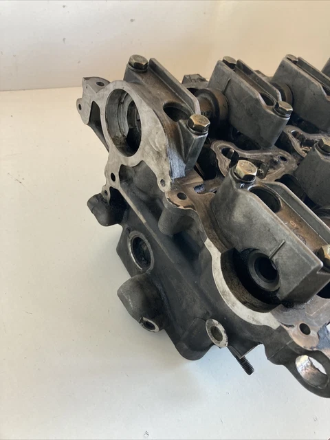 SSANGYONG REXTON CYLINDER head with camshafts r6650160001 genuine 270 ...