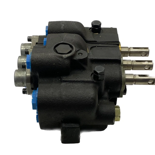 NOS CLARK THREE Spool Hydraulic Control Valve for TM15 TM17 TM20 ...