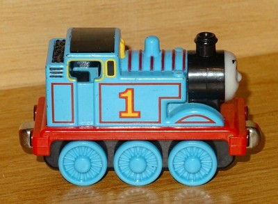THOMAS THE TANK Engine 2002 Thomas Engine Number 1 Standard Train £7.99 ...
